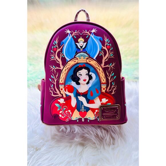 Loungefly | Bags | New Le Loungefly Disney Snow White Fantasy Mini ...
